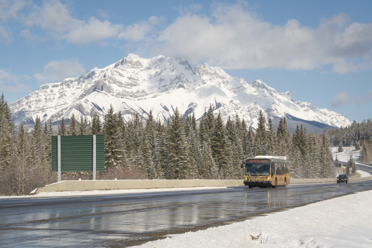 Canmore - Banff Regional Route 3 - Roam Transit